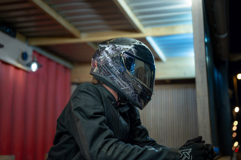 SGI Tyro Void Grey/Silver Motorcycle Helmet | Full Face Helmets